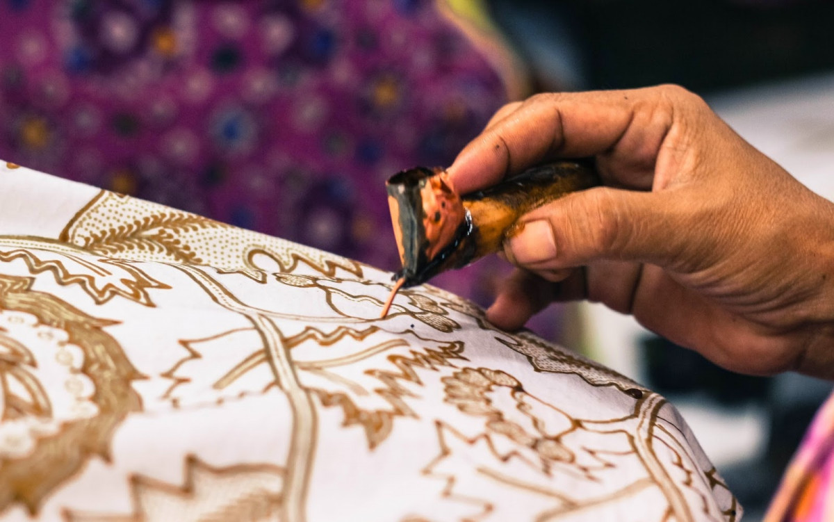 National Batik Day, Did You Know Indonesia Broke the Record for The ...